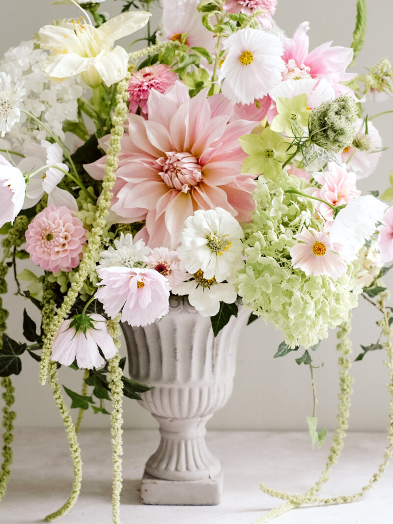 Flower arrangements from your own garden - Jora Dahl
